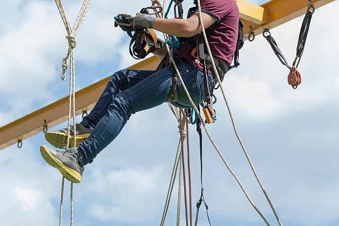 Rope Access: Techniques, Equipment & Training Guide