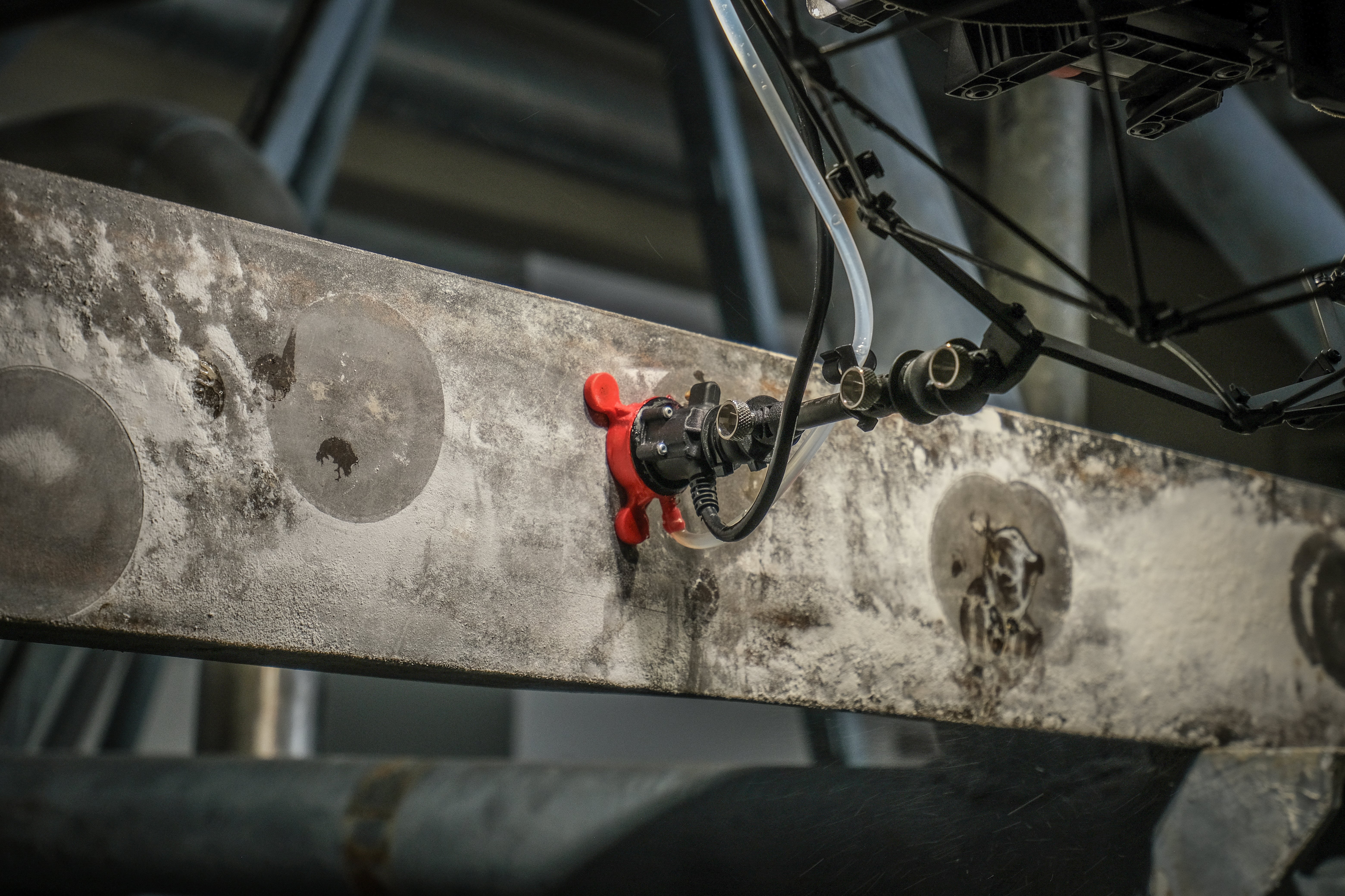 ELIOS 3 UT ペイロード：高精度の厚さ測定ドローン | Flyability